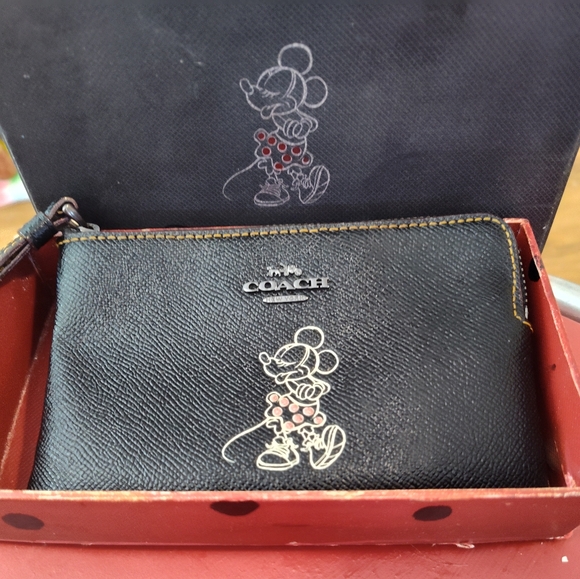 Coach | Bags | Coach X Disney Boxed Minnie Mouse Small Black Wristlet ...